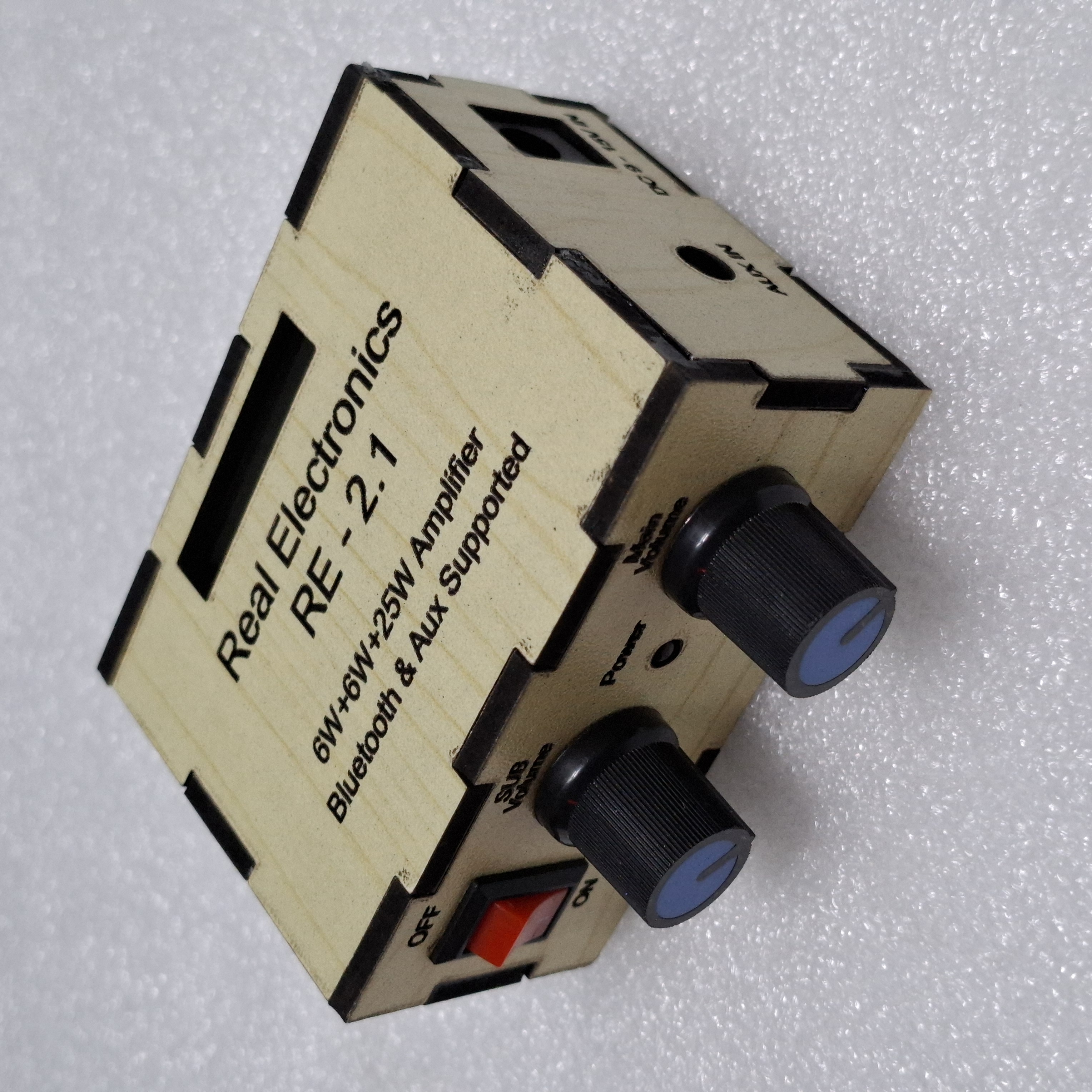 RE-2.1 Bluetooth Amplifier 6W + 6W + 25W | Real Electronics